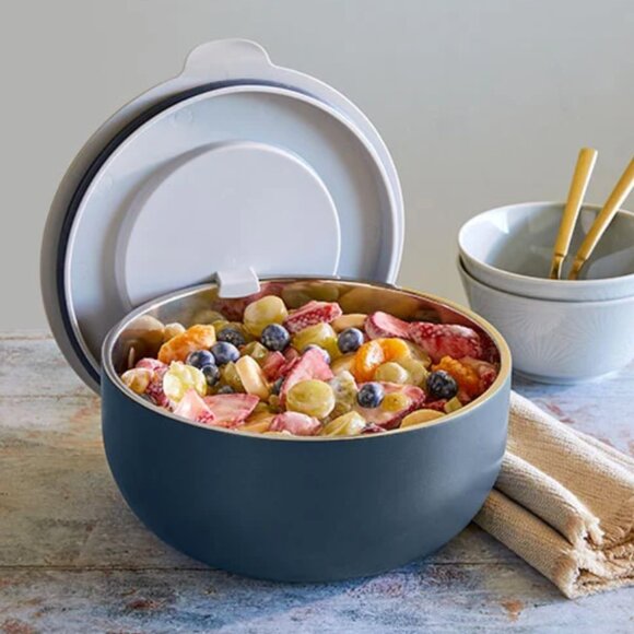 Pampered Chef | Dining | New Pampered Chef Onthego 2qt 9l Serving Bowl ...